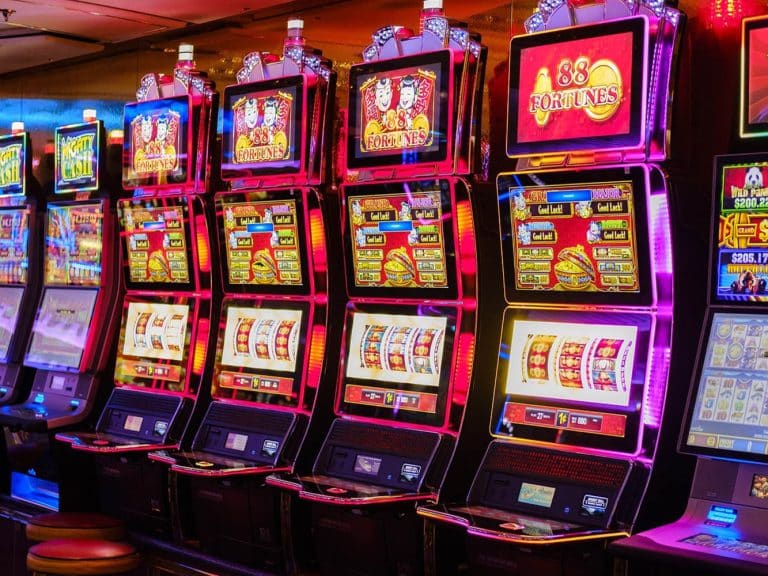 What You Should Know About Slot Machines - Top Dog Casinos